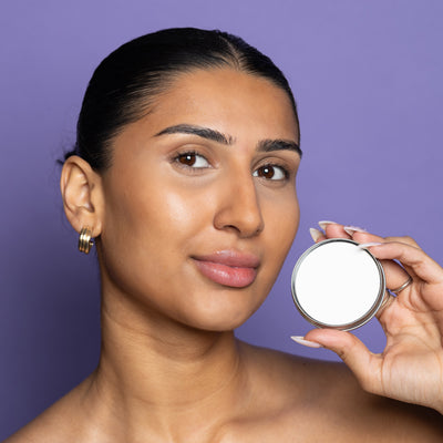 Moon Dust Mattifying Powder – Cheekbone Beauty